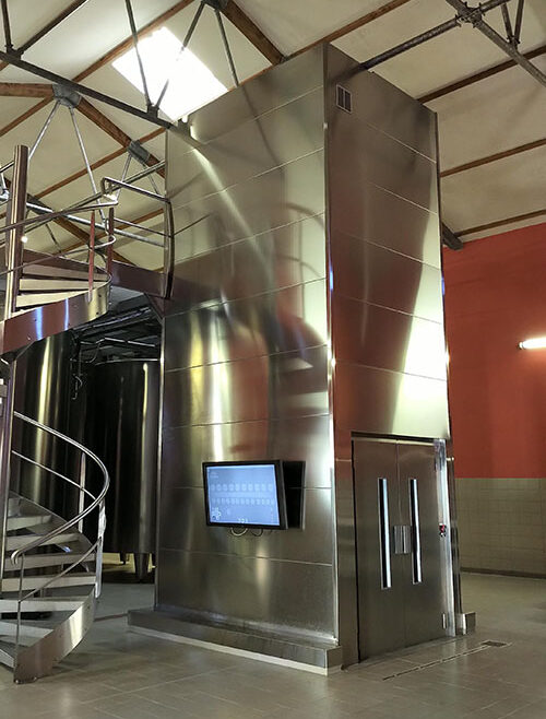 Installation et pose de Monte charge à Bordeaux | AXESS